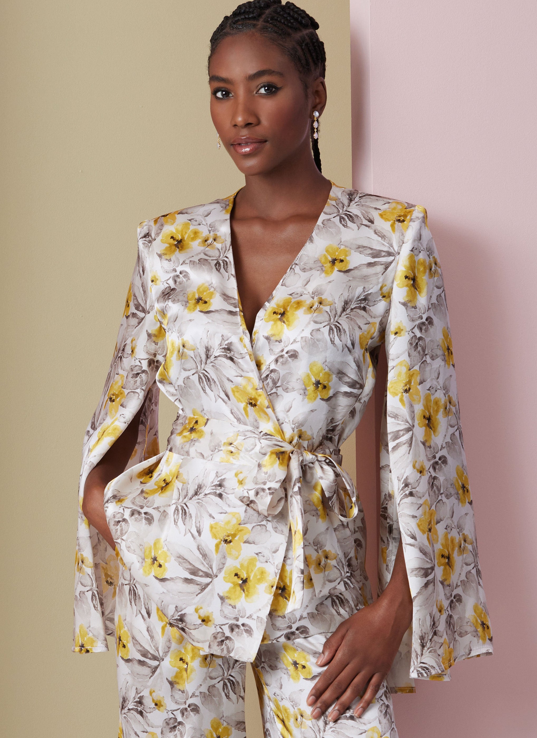Vogue 2020 Misses' Lounge Top, Robe and Pants Sewing pattern — jaycotts ...