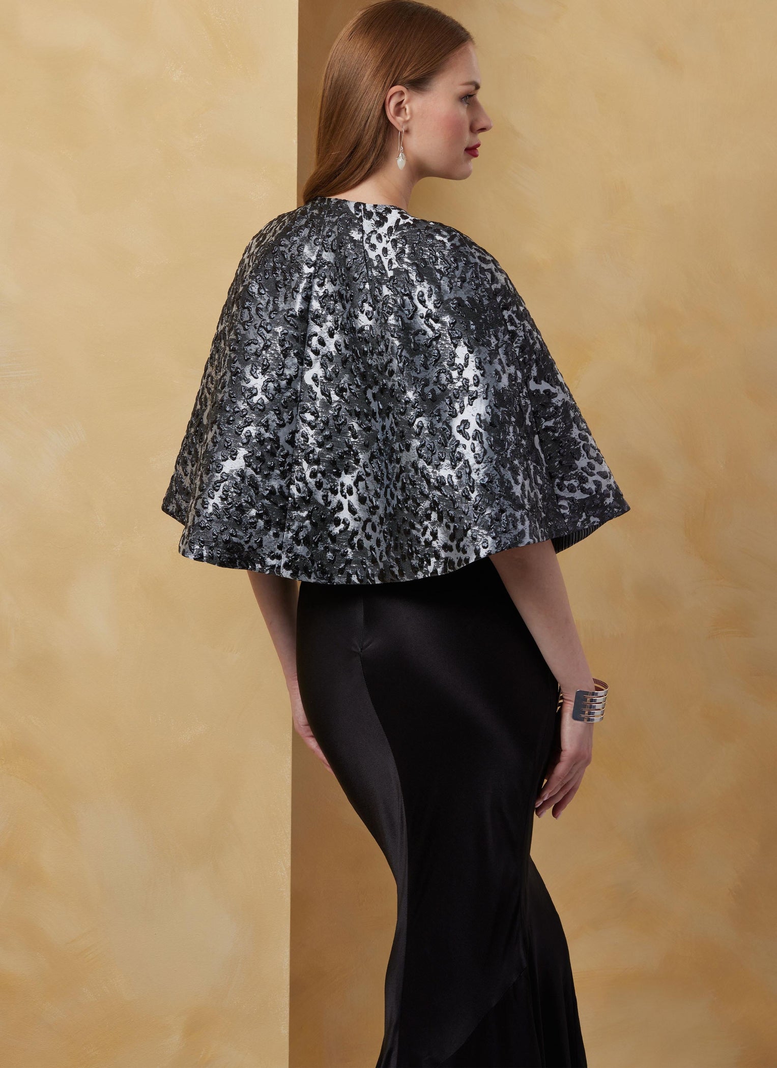 Vogue Winter range paper sewing pattern V2078 Misses' Bolero and Capes ...