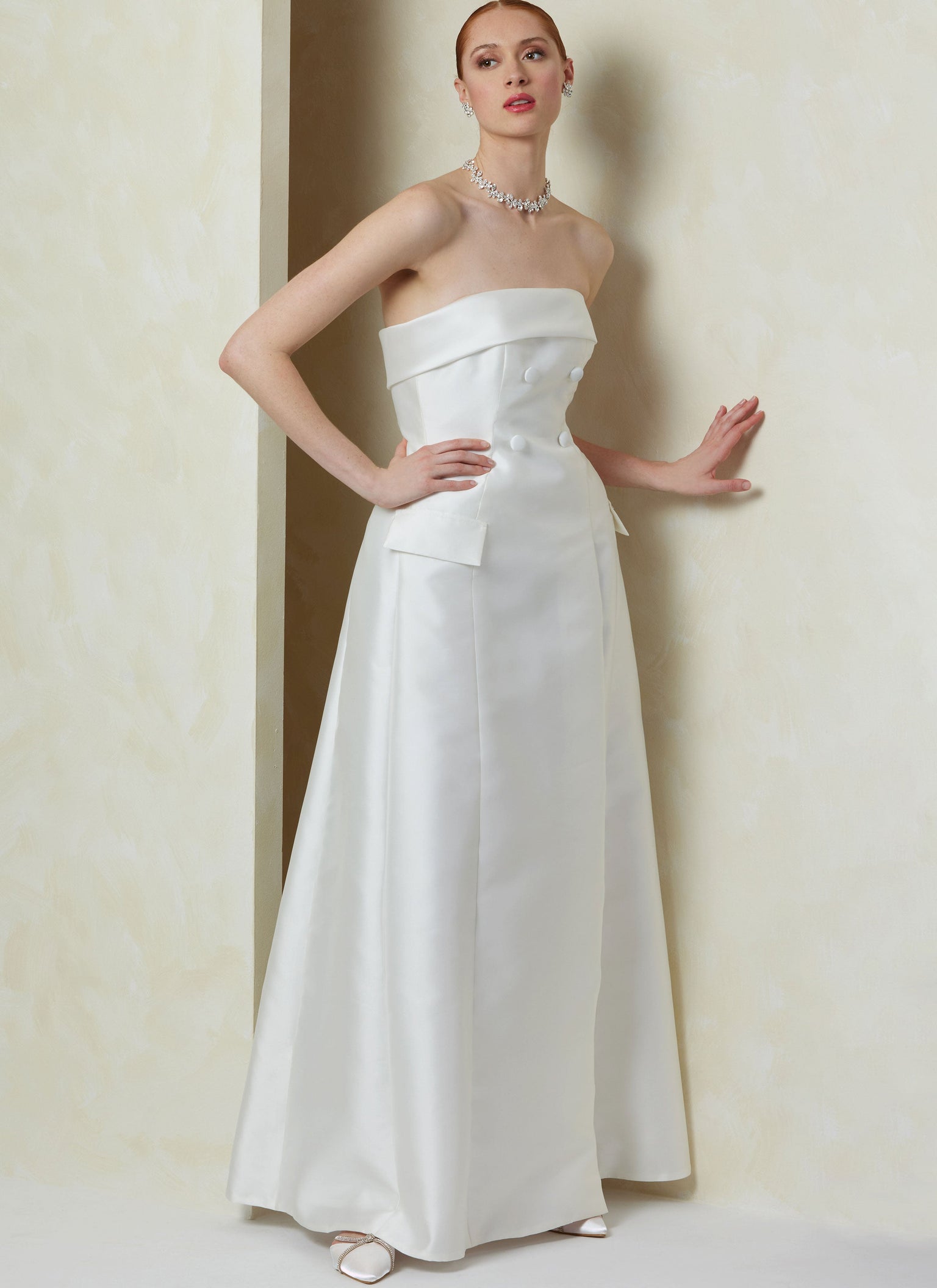 Vogue Sewing Patterns with quick delivery — jaycotts.co.uk - Sewing ...