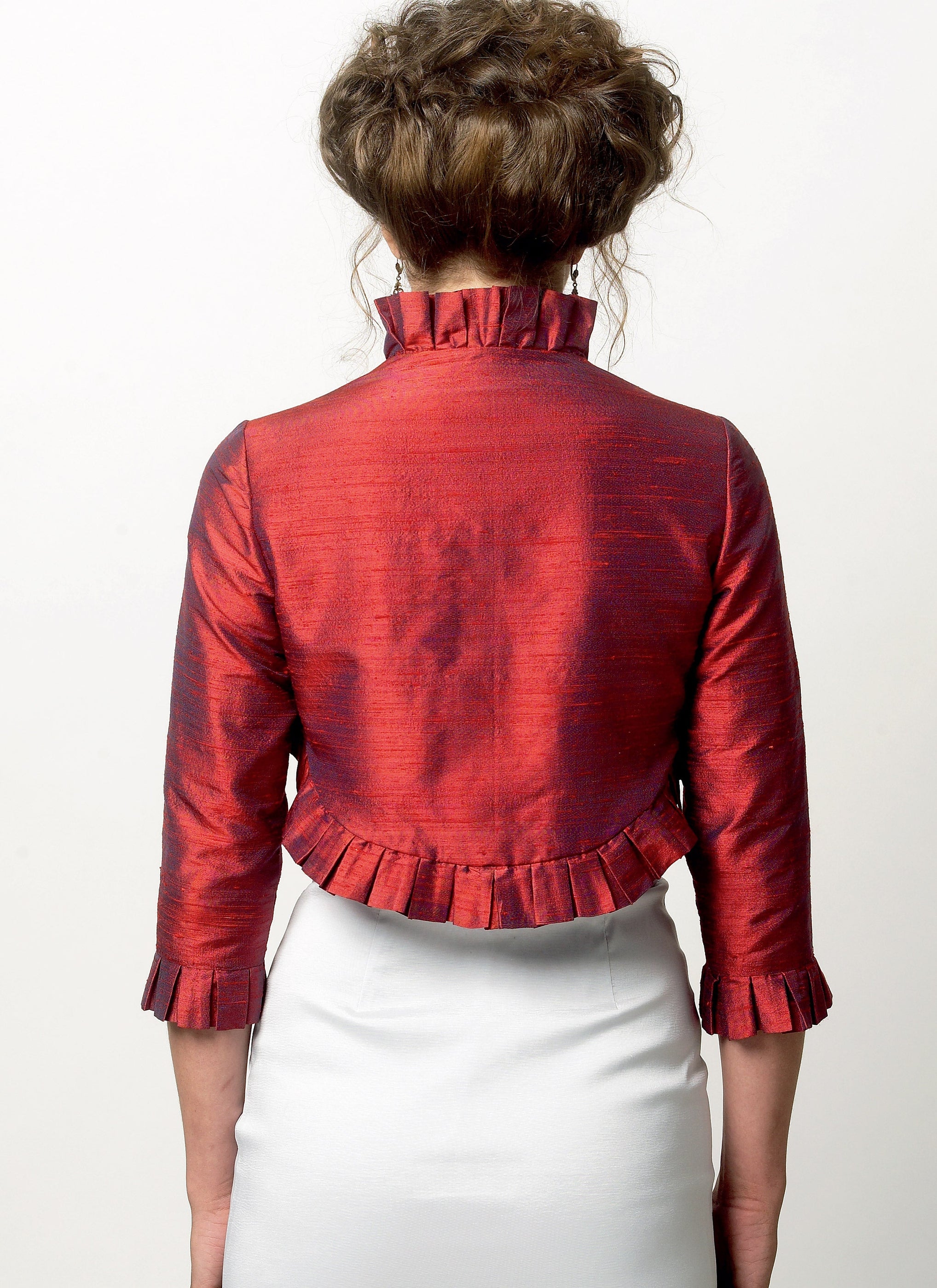 Vogue Pattern: V8957 Misses' Jacket | Average — jaycotts.co.uk - Sewing ...