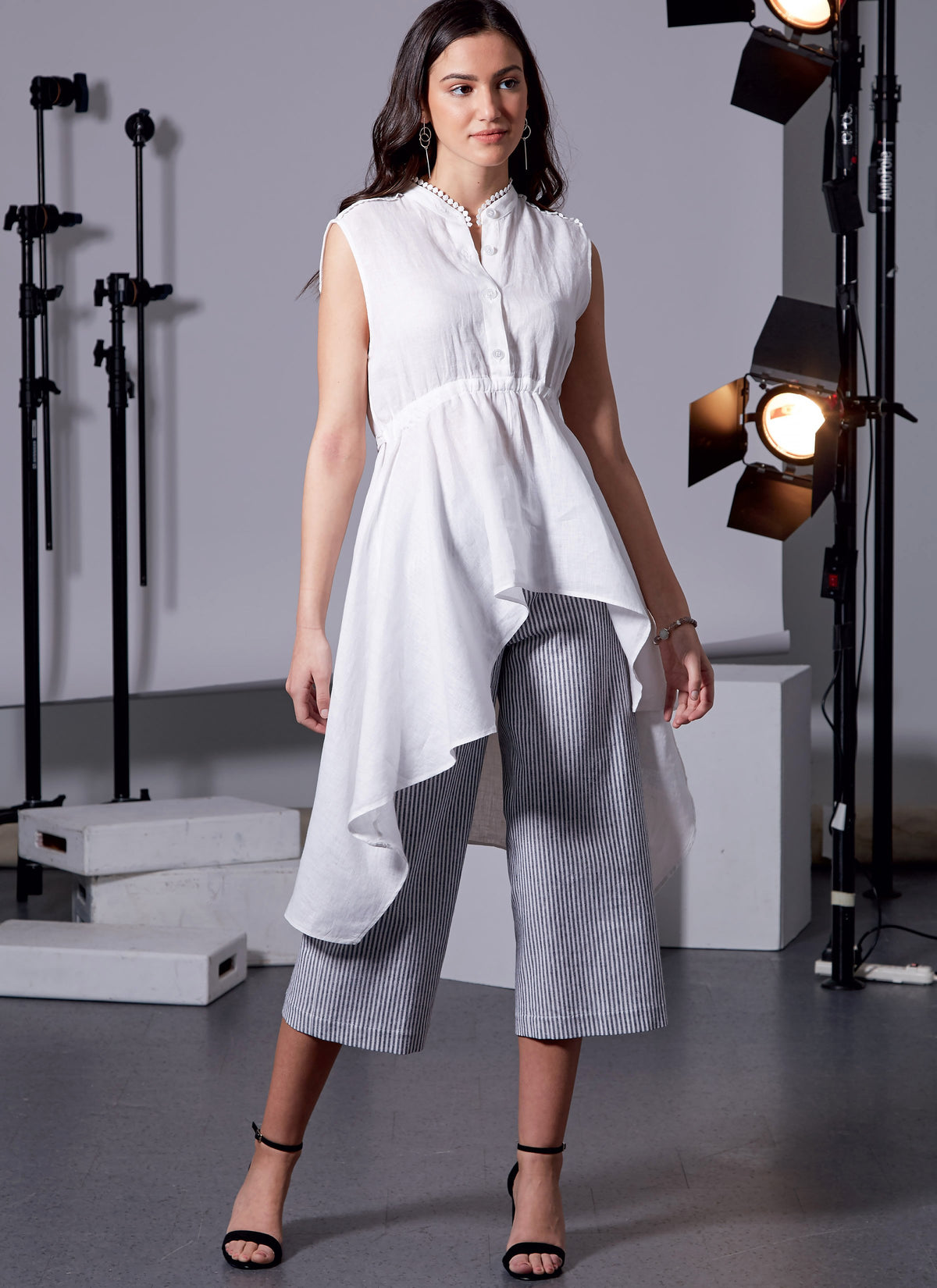 McCalls 7985 Misses' / Women's Top, Tunics, and Pants sewing pattern ...