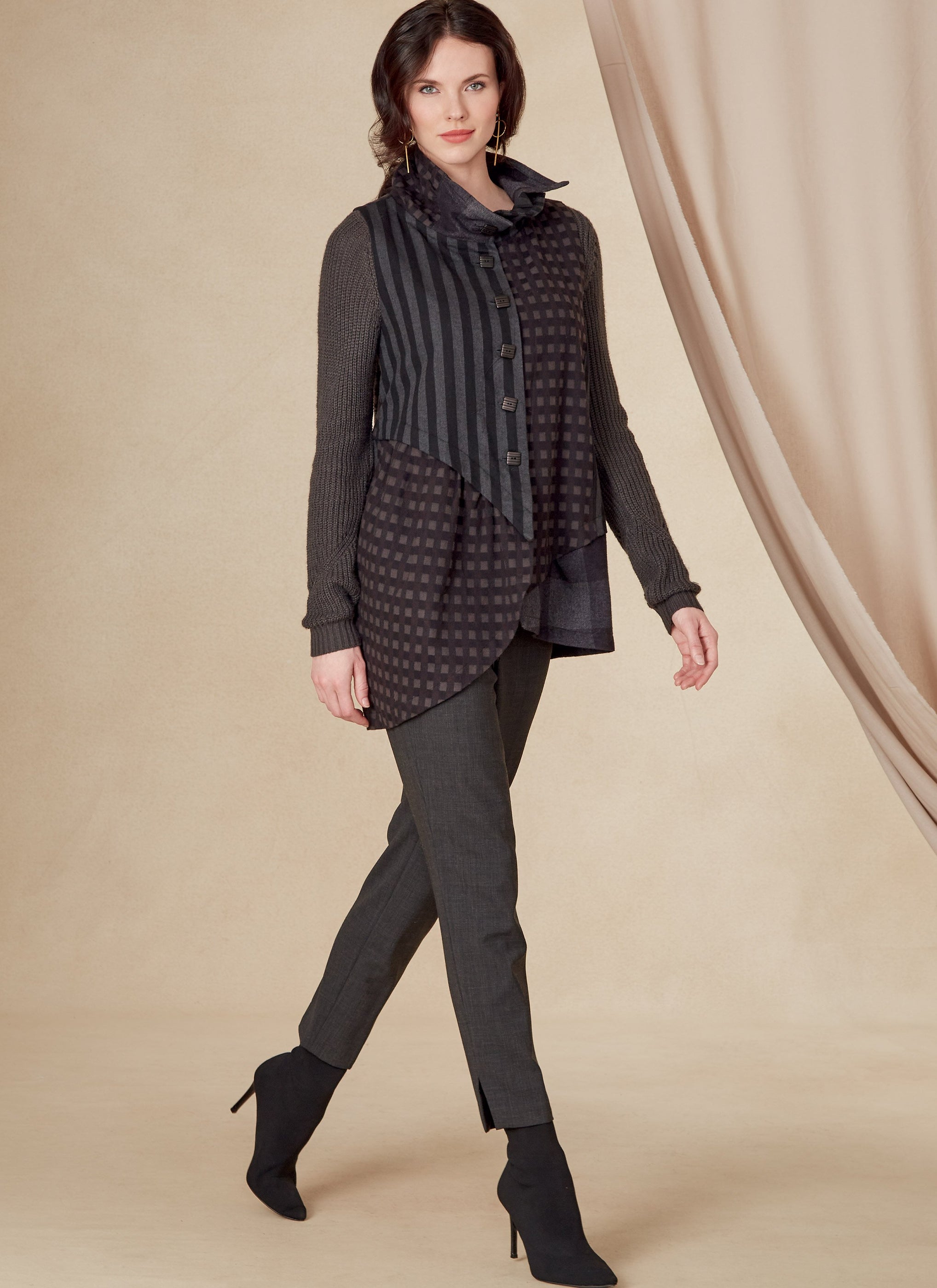 Vogue V1817 Misses' Jacket and Vest sewing pattern — jaycotts.co.uk ...
