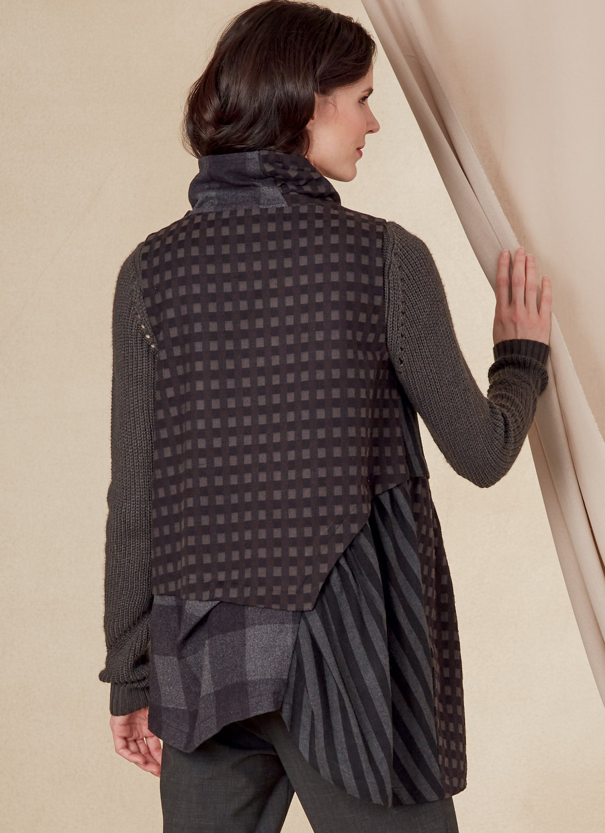 Vogue V1817 Misses' Jacket and Vest sewing pattern — jaycotts.co.uk ...