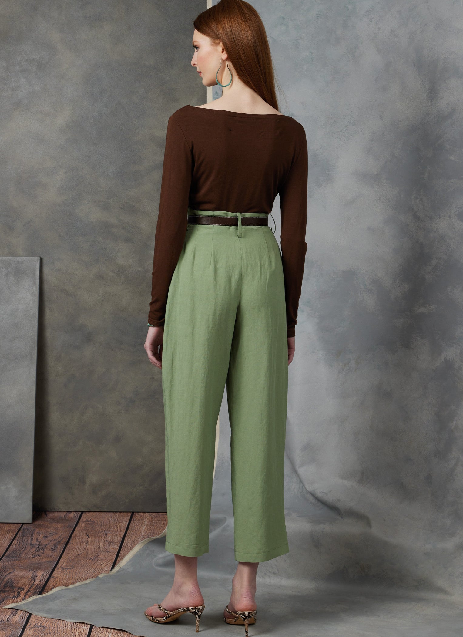 Vogue V1900 sewing pattern Misses' Shorts and Pants — jaycotts.co.uk ...